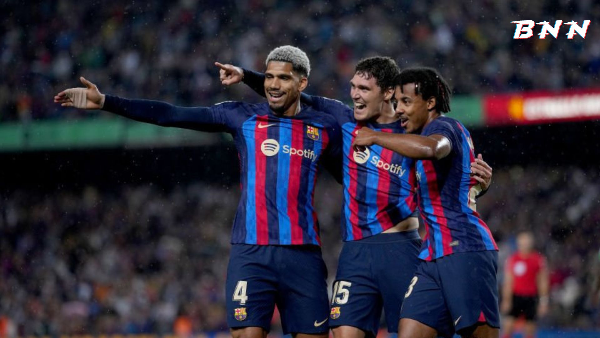 Barcelona aim to further strengthen their defense - report