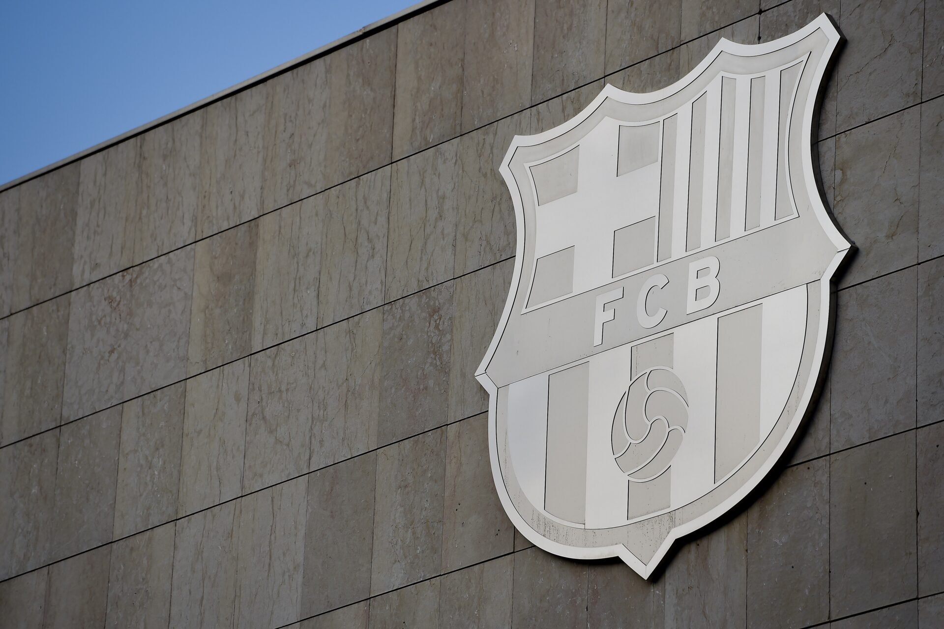 Barcelona willing to shell out €25 million as they prepare their first ...