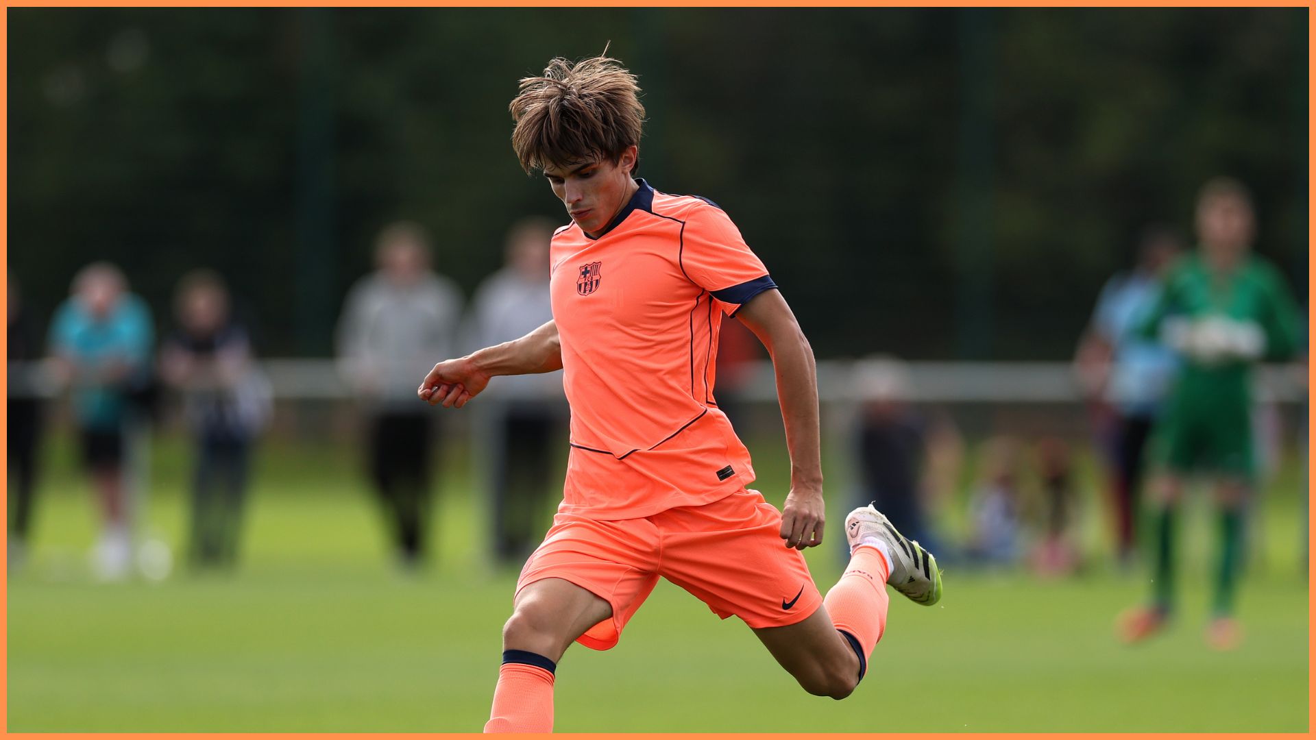 Como look to beat AC Milan to snap up 18-year-old Barcelona quarry ...