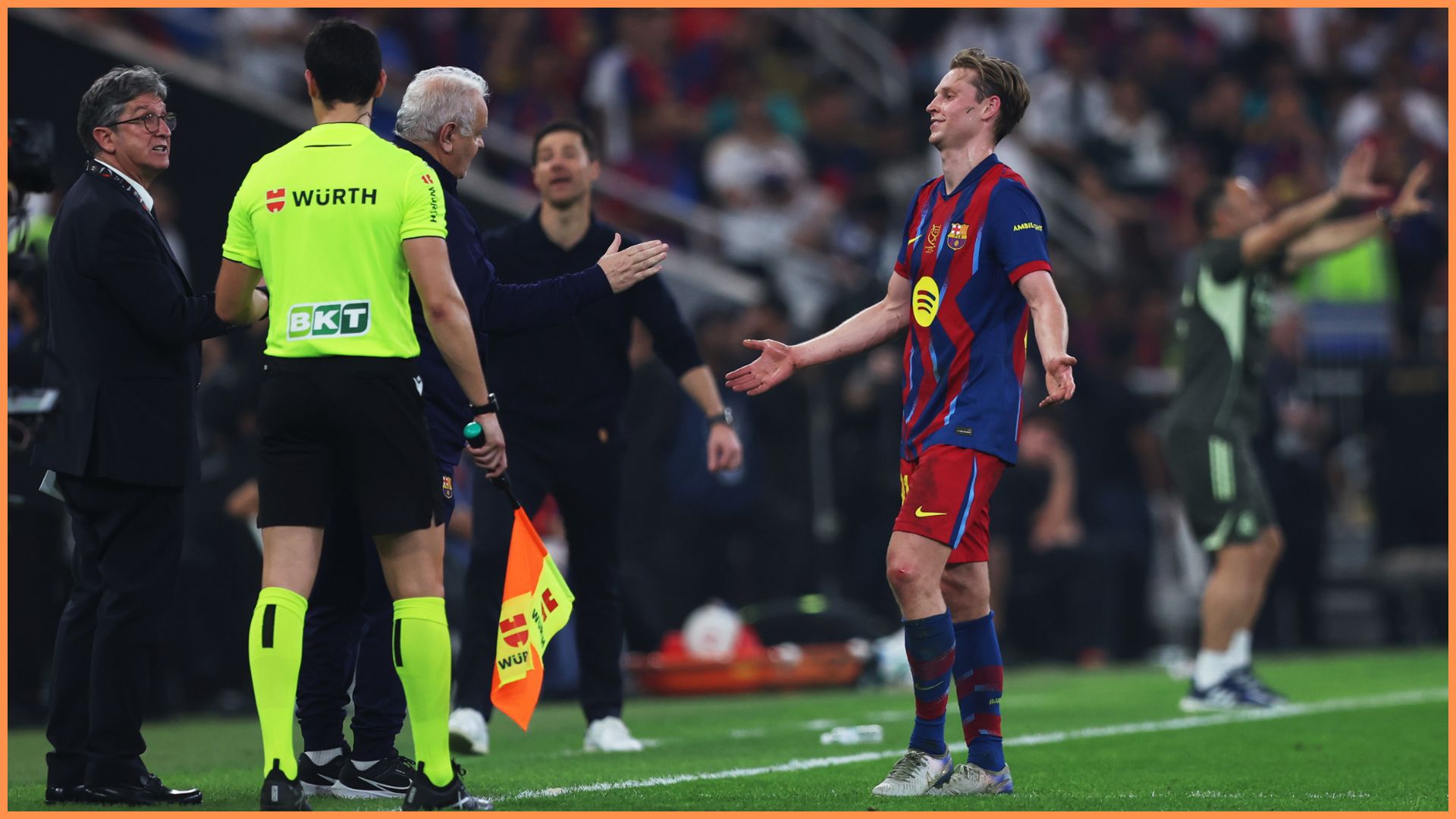 Manchester United legend want club to make a move for Barcelona captain ...